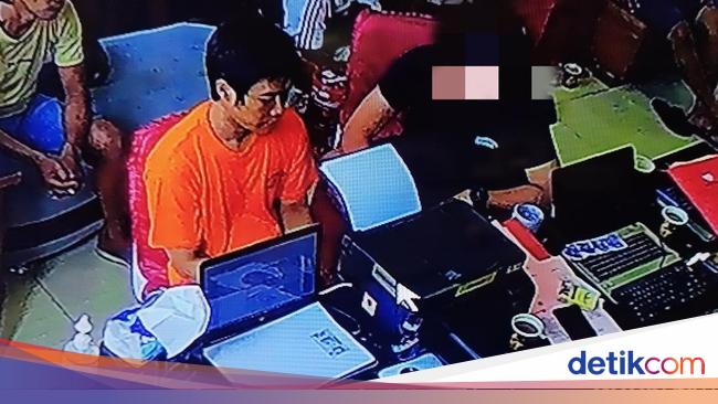 Polisi Cek Kondisi Kejiwaan Ayah yang Bunuh Anak Kandung di Gresik Polisi Cek Kondisi Kejiwaan Ayah yang Bunuh Anak Kandung di Gresik