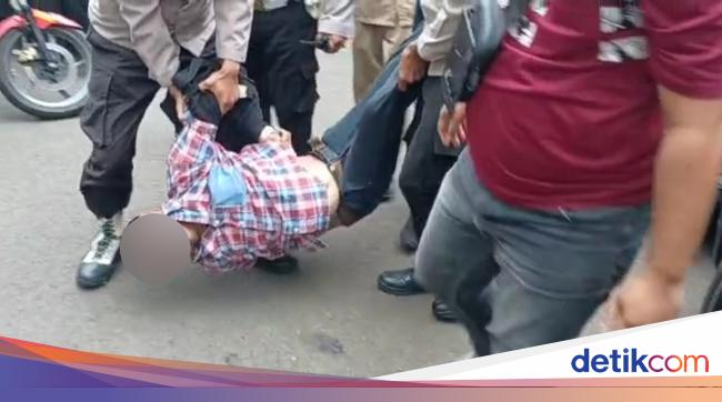 Penembak Kantor Pusat MUI Sempat Dikejar hingga Pingsan Sebelum Tewas Penembak Kantor Pusat MUI Sempat Dikejar hingga Pingsan Sebelum Tewas