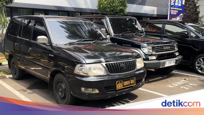 Ini Mobil yang Pelatnya Dipalsukan Pengendara 'Koboi' di Tol Tomang