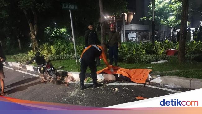 Mazda Ngebut Tabrak Pemotor hingga Tewas di Mulyorejo Surabaya