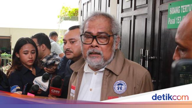 Keluarga Berencana Makamkan Arist Merdeka Sirait di Porsea, Sumatera Utara