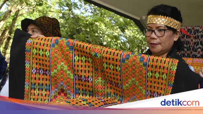 Kain Tenun Khas NTT: Sejarah Hingga Fungsinya