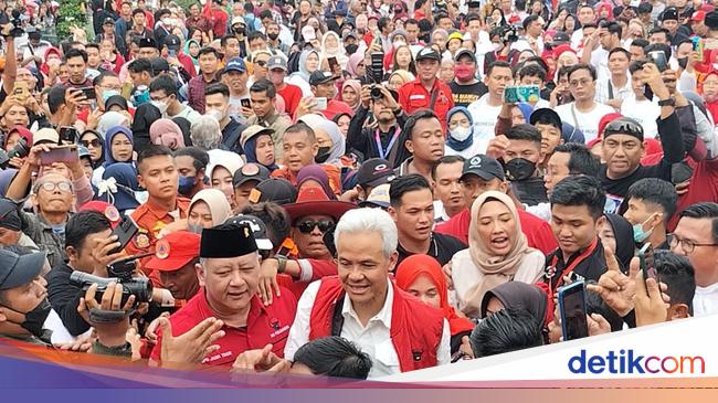 Jawaban Ganjar Saat Ditanya Peluang Khofifah Jadi Cawapresnya