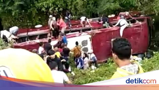 Fakta-fakta Bus Tanpa Sopir Masuk Jurang di Guci Tegal Tewaskan 1 Orang
