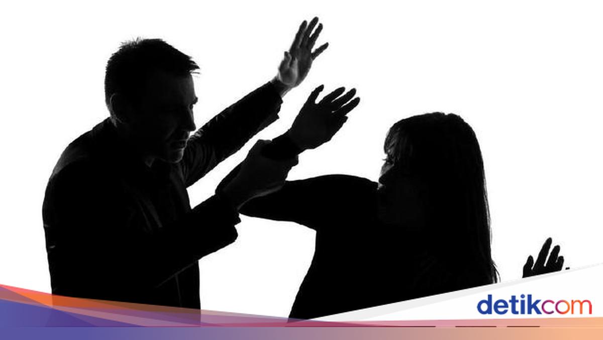 Pria Aniaya Istri Hamil 8 Bulan gegara Tak Terima Ditegur Nonton Bokep