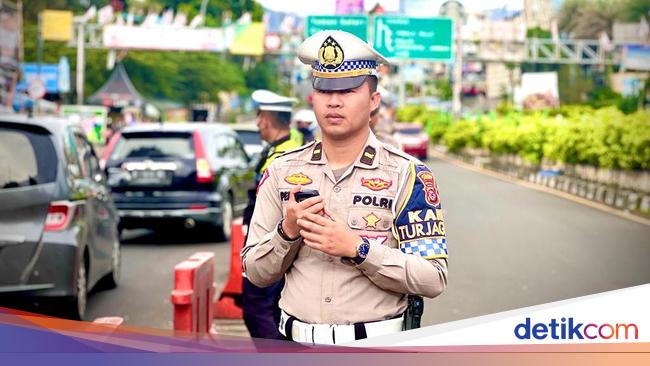 Lalin Padat, Polisi Berlakukan One Way Arah Puncak Menuju Jakarta