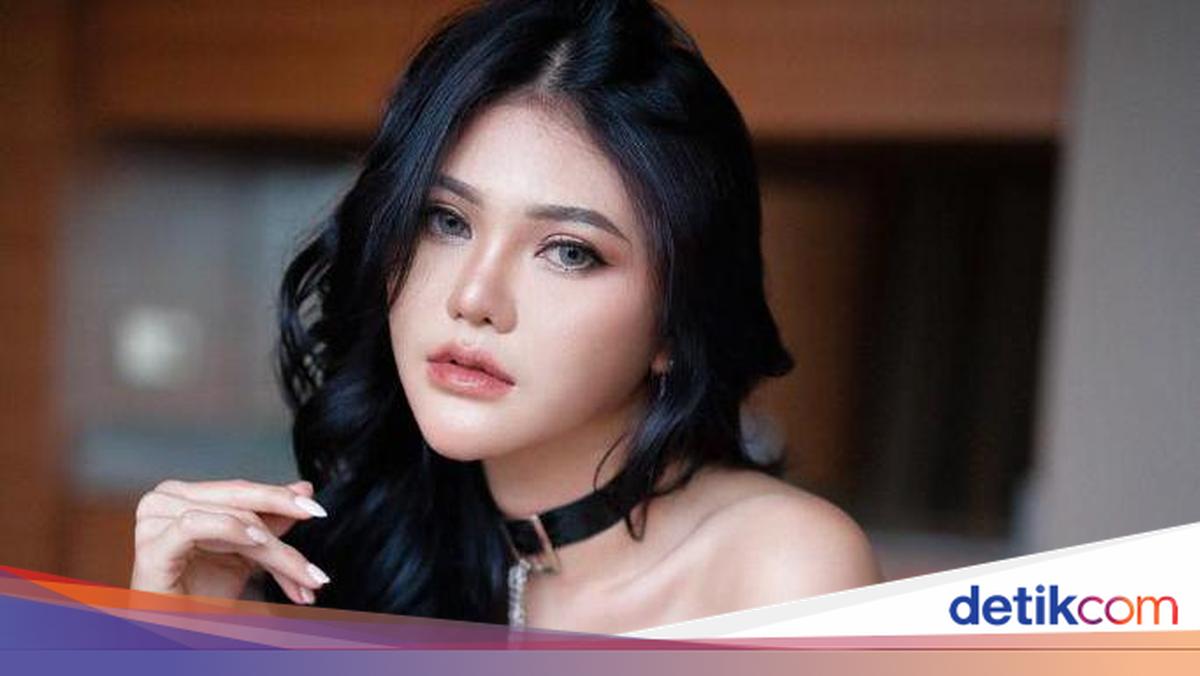 Ester Liem Naik Karena Modelling, Pernah Diteror Telepon Malam-Subuh