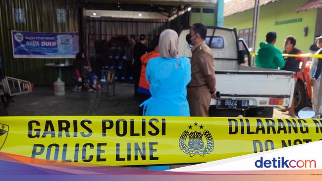 Awal Mula Penemuan Mayat Pria Dicor di Depot Air Isi Ulang Semarang Awal Mula Penemuan Mayat Pria Dicor di Depot Air Isi Ulang Semarang