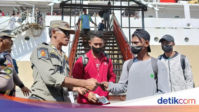 Disdukcapil Denpasar Sidak Puluhan Penumpang di Pelabuhan Benoa