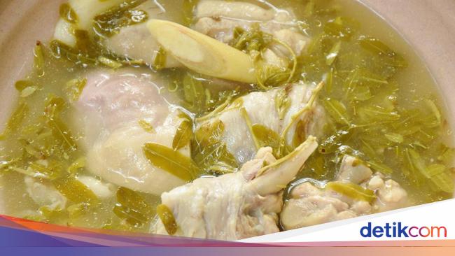 Resep Sup Ayam Daun Asam yang Berkuah Bening Asam Segar
