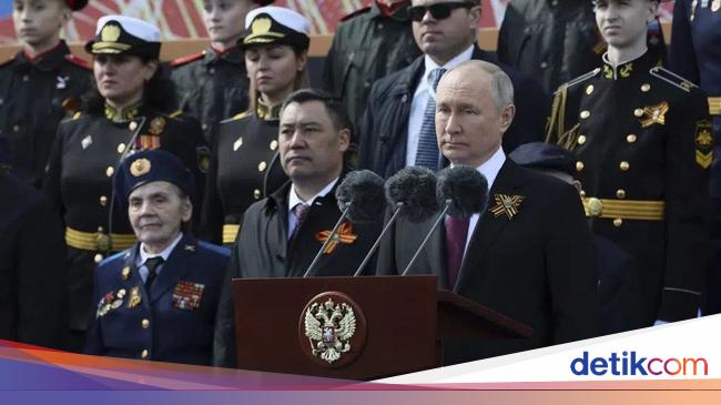 Peringati Kemenangan Atas Nazi, Putin Inginkan Masa Depan Damai Peringati Kemenangan Atas Nazi, Putin Inginkan Masa Depan Damai