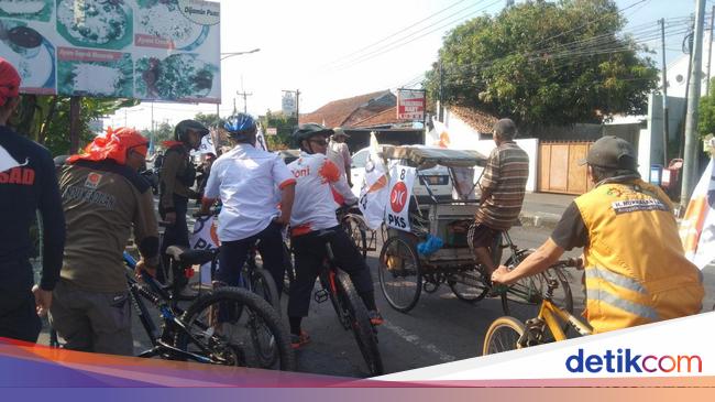 Konvoi Sepeda-Becak Jadi Pilihan PKS Majalengka Saat Daftarkan Bacaleg