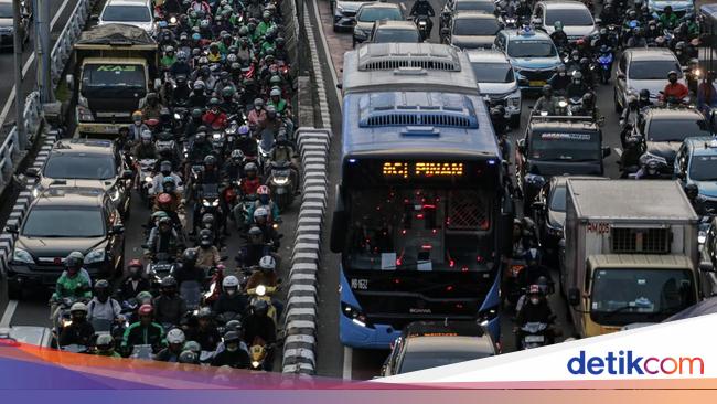 Penyumbang Polusi Tertinggi, Motor Masih Jadi Pilihan Paling Efisien