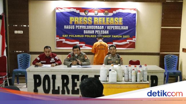 Nelayan Asal Pangkep Pakai Bom Ikan di Pulau Gondong Bali Ditangkap Nelayan Asal Pangkep Pakai Bom Ikan di Pulau Gondong Bali Ditangkap