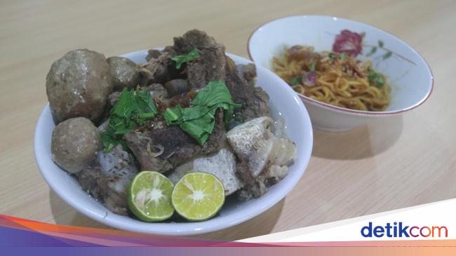 Viral Bakso Tulang Iga Katamso yang Lagi Ngehits di Bandung
