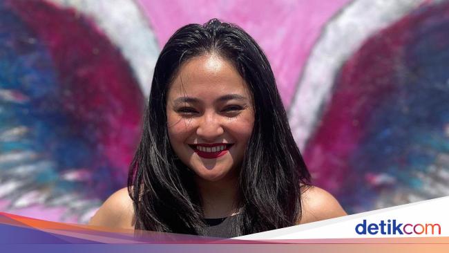 Marshanda: Kini Sedunia Upload Video Joget, Dulu Gue Dibilang Gila Marshanda: Kini Sedunia Upload Video Joget, Dulu Gue Dibilang Gila