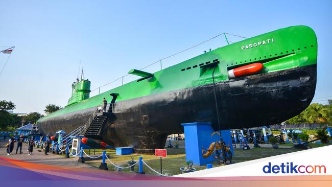 Berkunjung ke Monumen Kapal Selam Pasopati