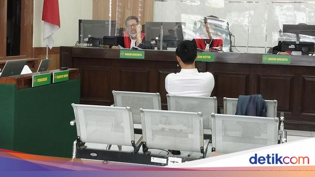 Sidang Suap MA, Eks Petinggi Wika Beton Dicecar soal Duit Rp 11 M Sidang Suap MA, Eks Petinggi Wika Beton Dicecar soal Duit Rp 11 M
