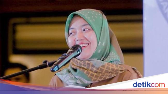 Chusnunia Chalim Resmi Lepas Jabatan Wagub Lampung