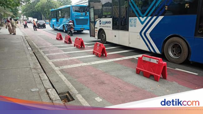 Lagi-lagi Viral Jukir Getok Tarif Parkir Bus 'Selangit' di Istiqlal