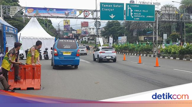 Lalin Puncak Bogor Padat Siang Ini, One Way Arah Jakarta Diterapkan