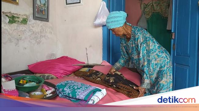 Cerita Tukang Pijat Bayi Asal Jombang Nabung 64 Tahun Akhirnya Bisa Haji Cerita Tukang Pijat Bayi Asal Jombang Nabung 64 Tahun Akhirnya Bisa Haji