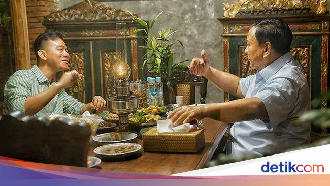 Momen Prabowo Makan Bakso Bareng Jokowi hingga ke Angkringan Bareng Gibran