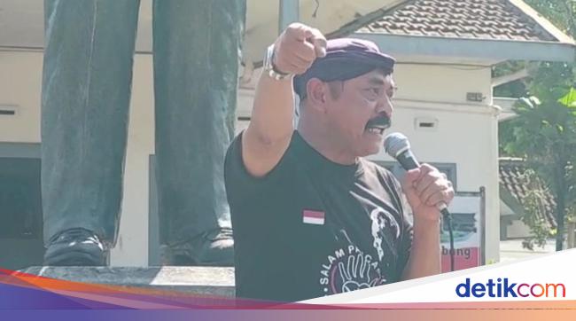 Sindiran FX Rudy Sebut Pengkhianat PDIP Dilaknat Tuhan untuk Gibran? Sindiran FX Rudy Sebut Pengkhianat PDIP Dilaknat Tuhan untuk Gibran?