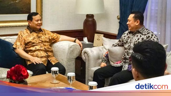 Ketua MPR RI Bamsoet Dukung Tekad Prabowo Perkuat 3 Matra Militer Ketua MPR RI Bamsoet Dukung Tekad Prabowo Perkuat 3 Matra Militer