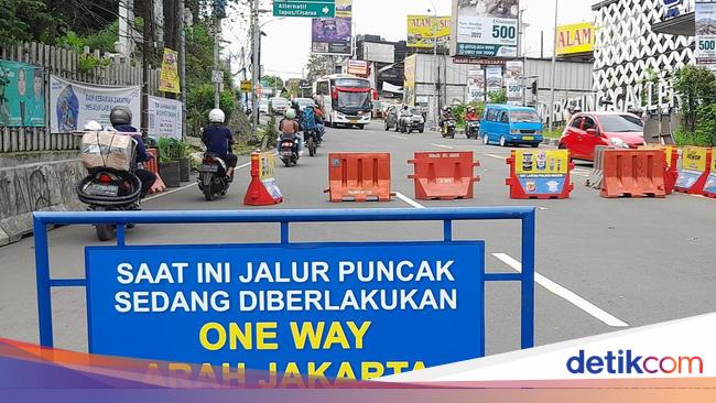 Lalin Padat, One Way Puncak Bogor Arah Jakarta Diterapkan