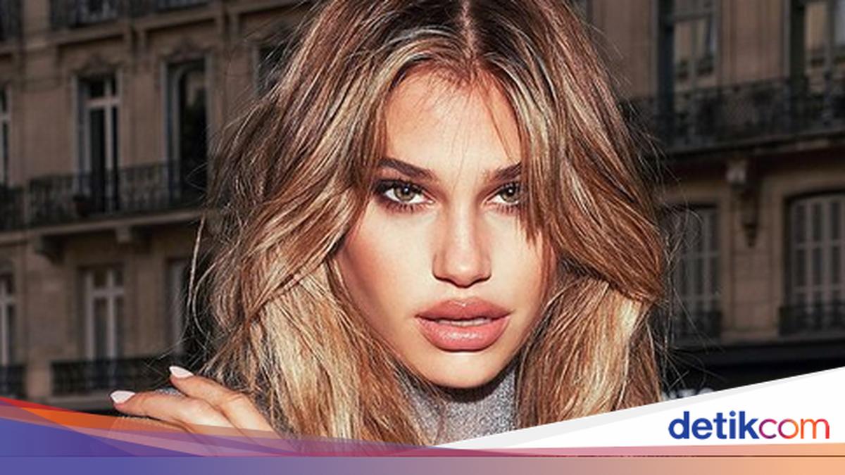 8 Foto Model Cantik yang Di-ghosting Pacar Taylor Swift Saat Putus