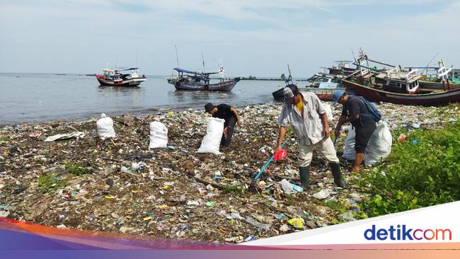Pantai Teluk Labuan Disebut Terkotor di Indonesia, Ini Faktanya