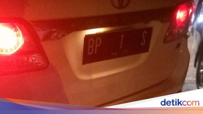 Mobil Ditumpangi Bupati Anambas Diduga Tabrak Pemotor di Batam