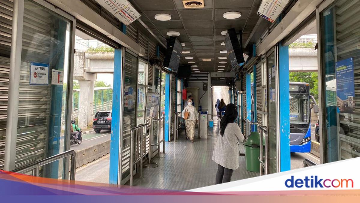 Akan Direvitalisasi, Begini Kondisi Mirisnya Halte TransJ Pasar Rumput