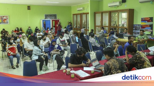 Intip Suasana PPDB 2023 di SMAN 70 Jakarta