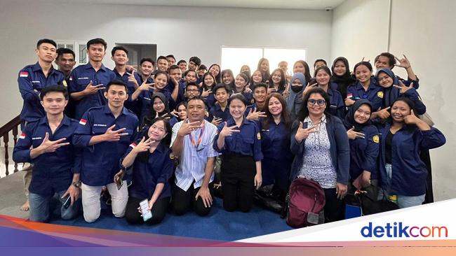 Mahasiswa Sari Mutiara Belajar Jurnalistik ke detikSumut