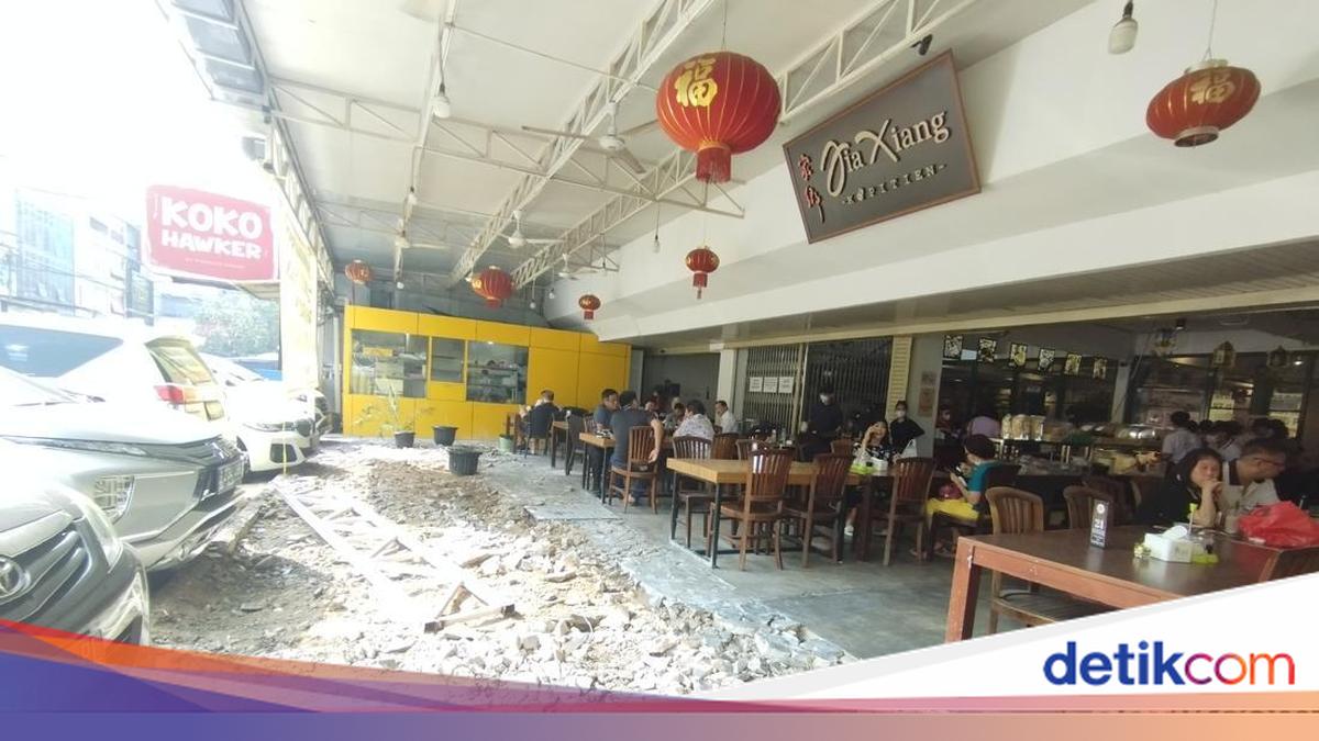 Ruko 'Makan Jalan' di Pluit Masih Ramai Pengunjung Usai Dibongkar Satpol PP