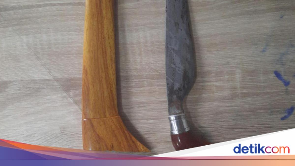 Badik Lampung: Pengertian, Jenis, Bahan, dan Proses Pembuatannya