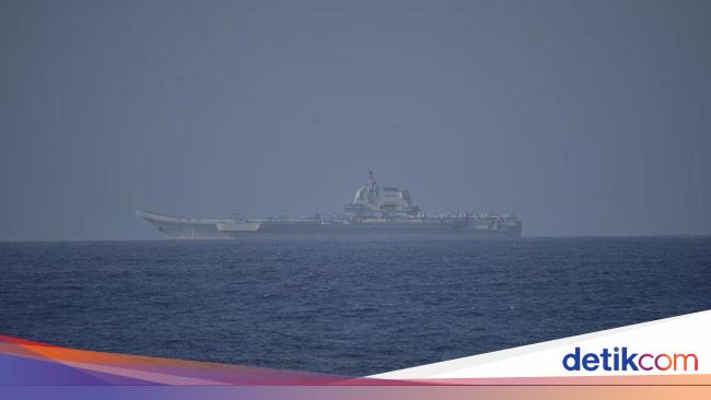 Kapal Induk China Berlayar Lintasi Selat Taiwan, Taipei Mengawasi!