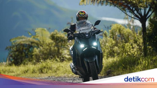 Spesifikasi Yamaha XMAX 2023: Harga, Kelebihan, dan Kekurangannya