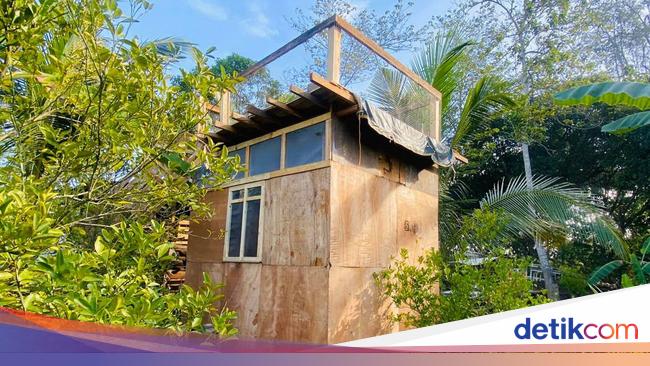 7 Foto Rumah Mini Berdinding Triplek, Luarnya Sederhana Dalamnya ...