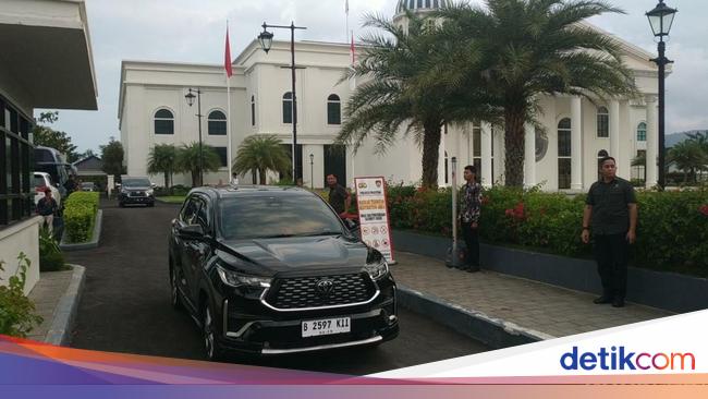 3,5 Jam Pertemuan SBY-Anies di Pacitan, Elite Demokrat Bungkam 3,5 Jam Pertemuan SBY-Anies di Pacitan, Elite Demokrat Bungkam