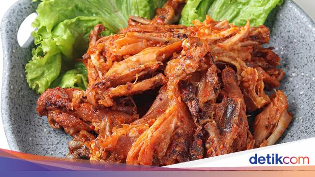 Resep Pelecing Ayam Khas Lombok yang Pedas Nampol