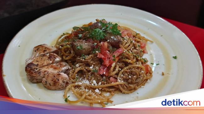 Lezatnya Spaghetti Goreng Jawa, Disajikan ala Mie Dok-dok