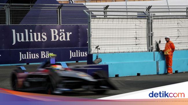 Respons Ahmad Sahroni Soal Jakarta Dicoret dari Formula E 2024 Respons Ahmad Sahroni Soal Jakarta Dicoret dari Formula E 2024