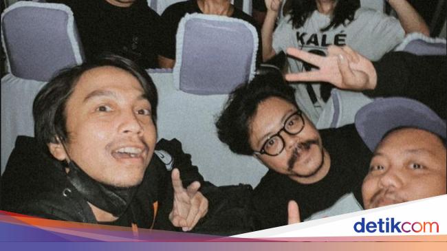 Fiersa Besari's Terrifying Car Accident: Details and Journey to ...