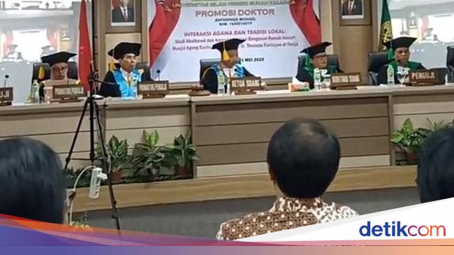Viral Romo Katolik Lulus Ujian Doktor di UIN Jogja, Ini Penjelasan Rektor