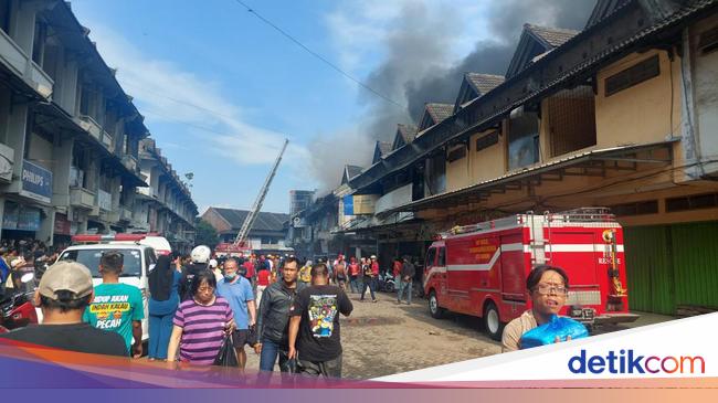 Pasar Caringin Bandung Kebakaran