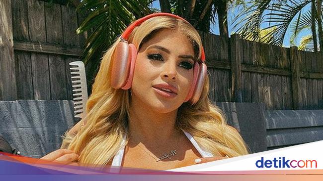 Model Ini 3 Kali Operasi Payudara, Kini Akan Melelang Bekas Implan ...