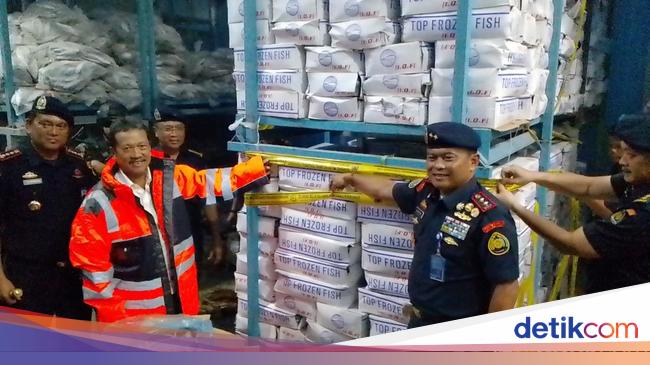 KKP Segel 20 Ton Ikan Salem Impor Tak Sesuai Peruntukan di Batam
